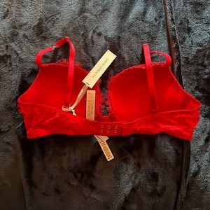 Victoria's Secret | Intimates & Sleepwear | Brand New Vs Lace Pushup ...